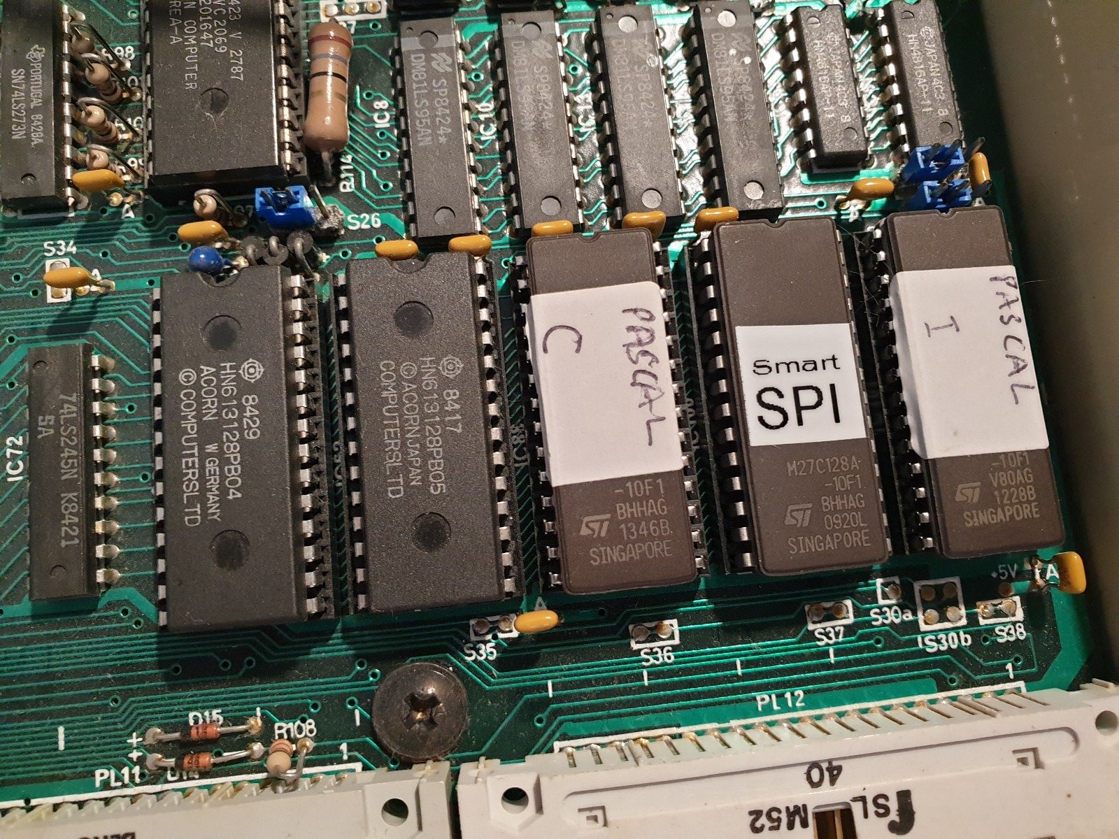 BBC Micro Model B - Retro Coding